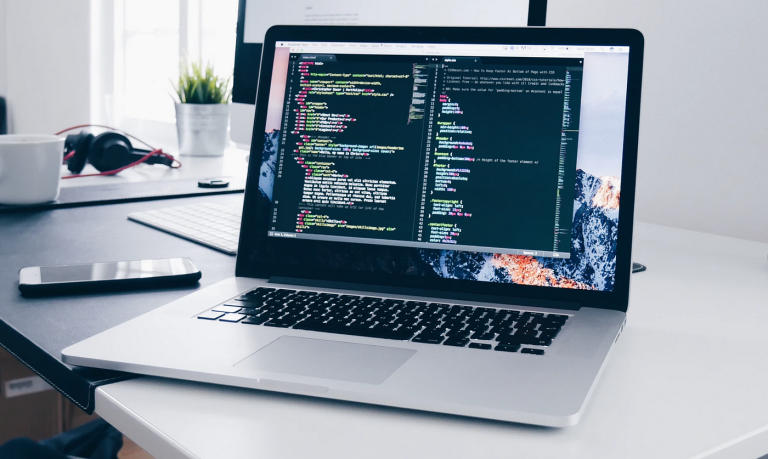 5 Best Linux Laptops for Programming - CloudSpinx